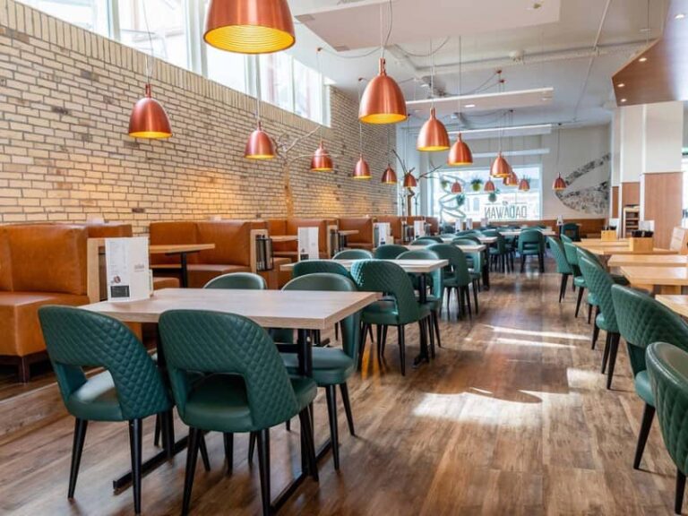 Dining at Dadawan restaurant | Kaboom Hotel Maastricht